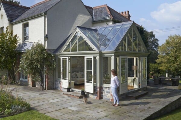 The Difference between a Conservatory & an Orangery - David Salisbury